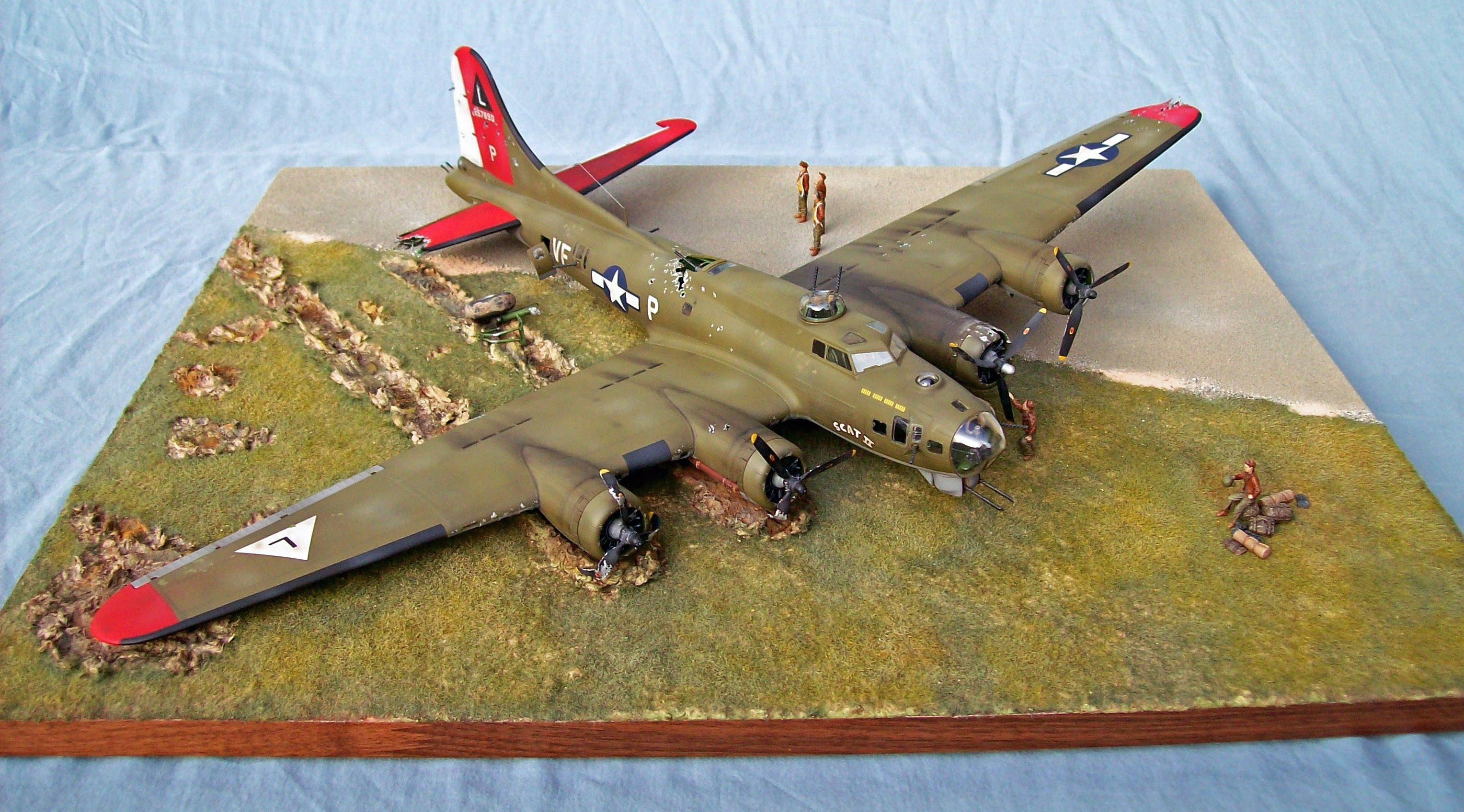 Finished Photos of 1/48 Scale B-17G Diorama “The Final Landing” - Dioramas - ARC Discussion Forums